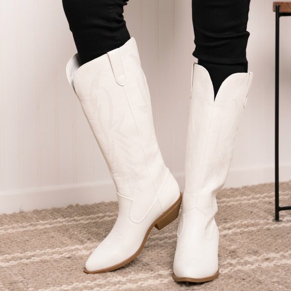 Fortune Dynamic | Shoes | Fortune Dynamic Embroidered Pointedtoe Cowboy ...